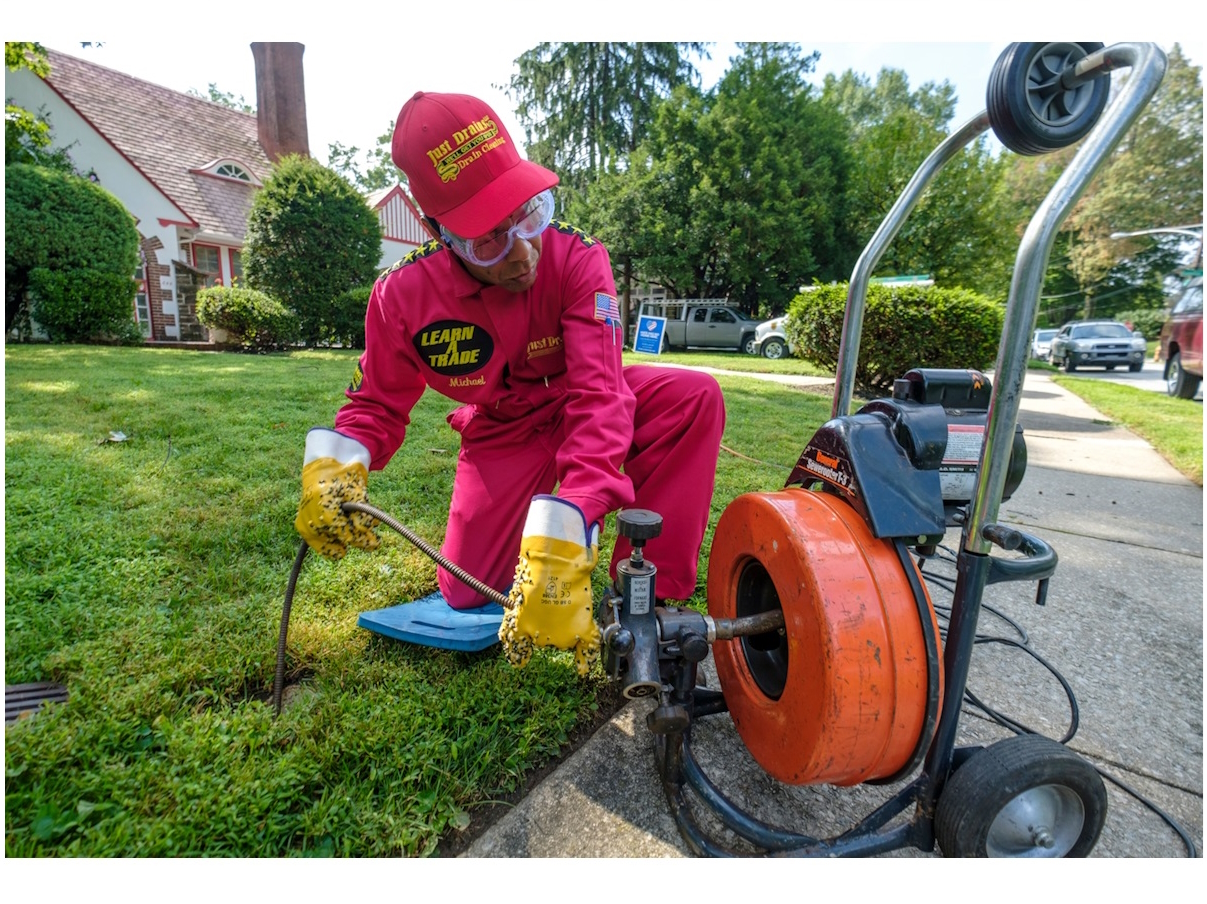 Drain Cleaning Dangers and Safety Measures | Facility Management